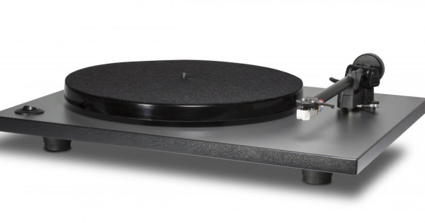 NAD C 556 Turntable | Hi-Fi+ Benelux