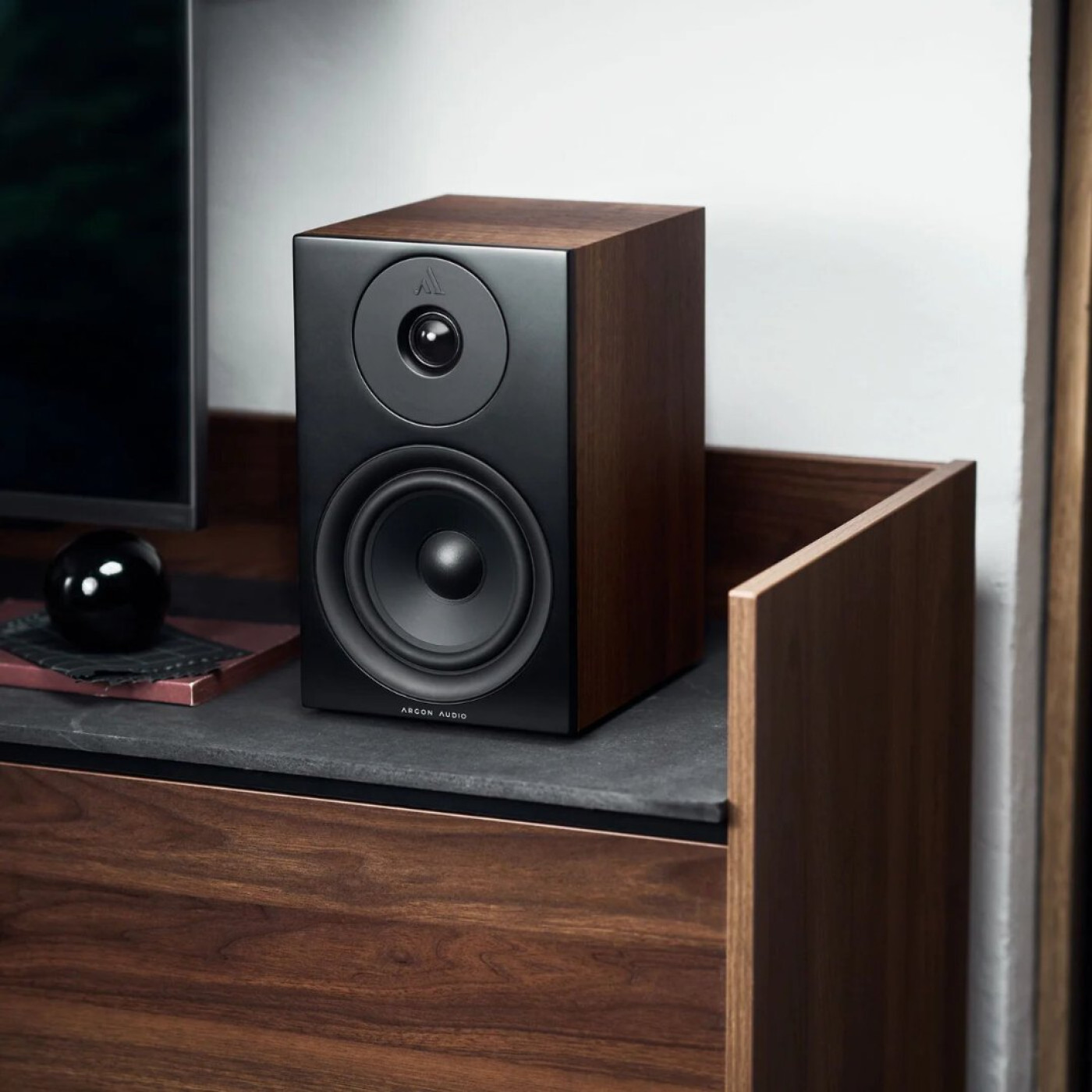 Argon Audio Forus 5 - Walnut (Per Pair) | Hi-Fi+ Benelux